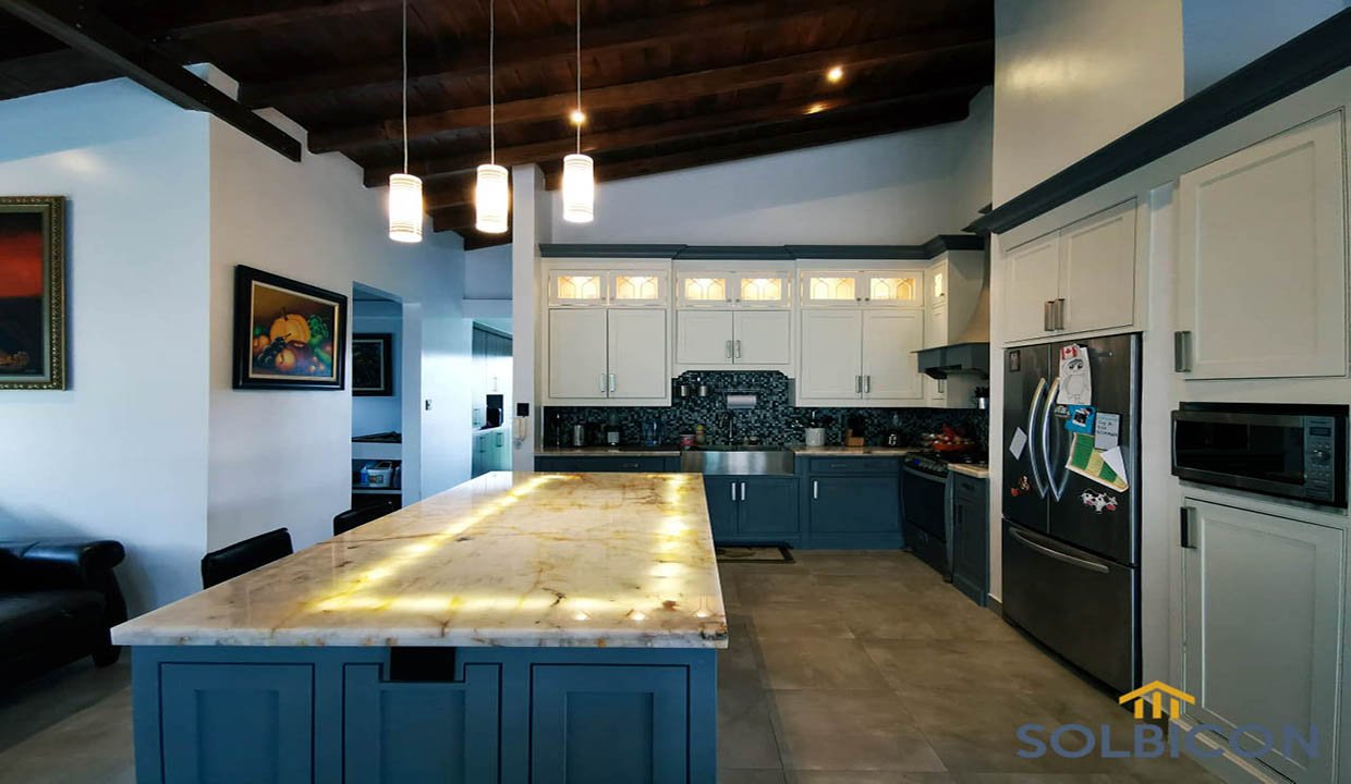 Casa a la venta de lujo en Challuabamba Cuenca - Solbicon